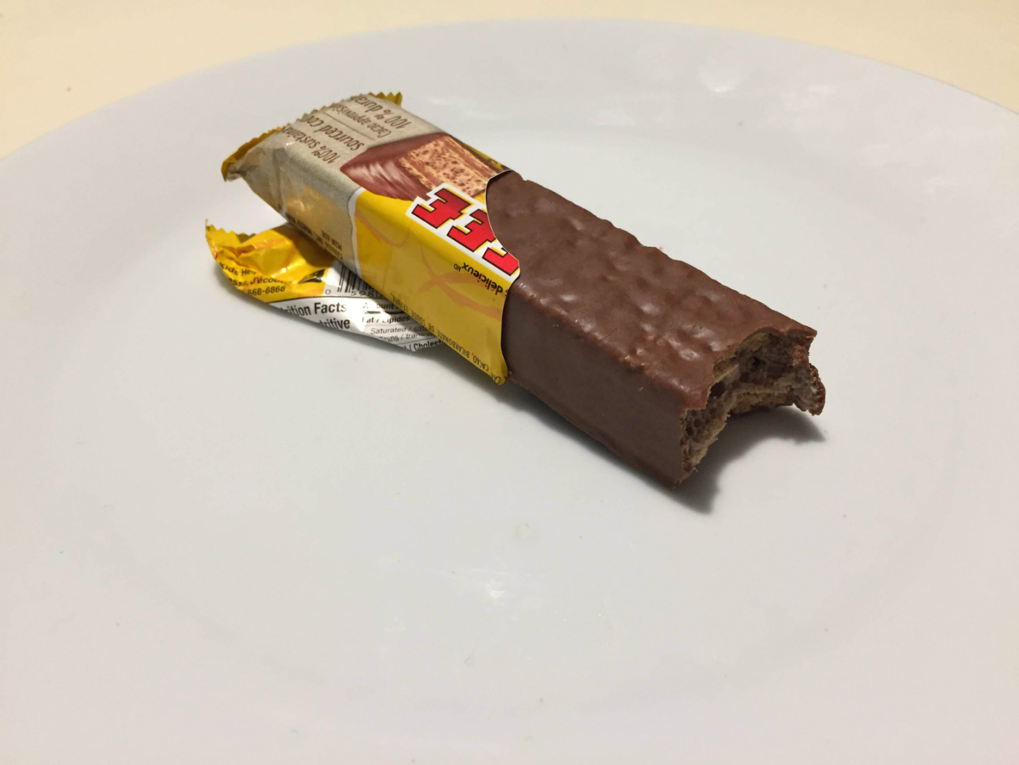 Snack Crate Subscription Box "Canada" Review + Coupon | MSA
