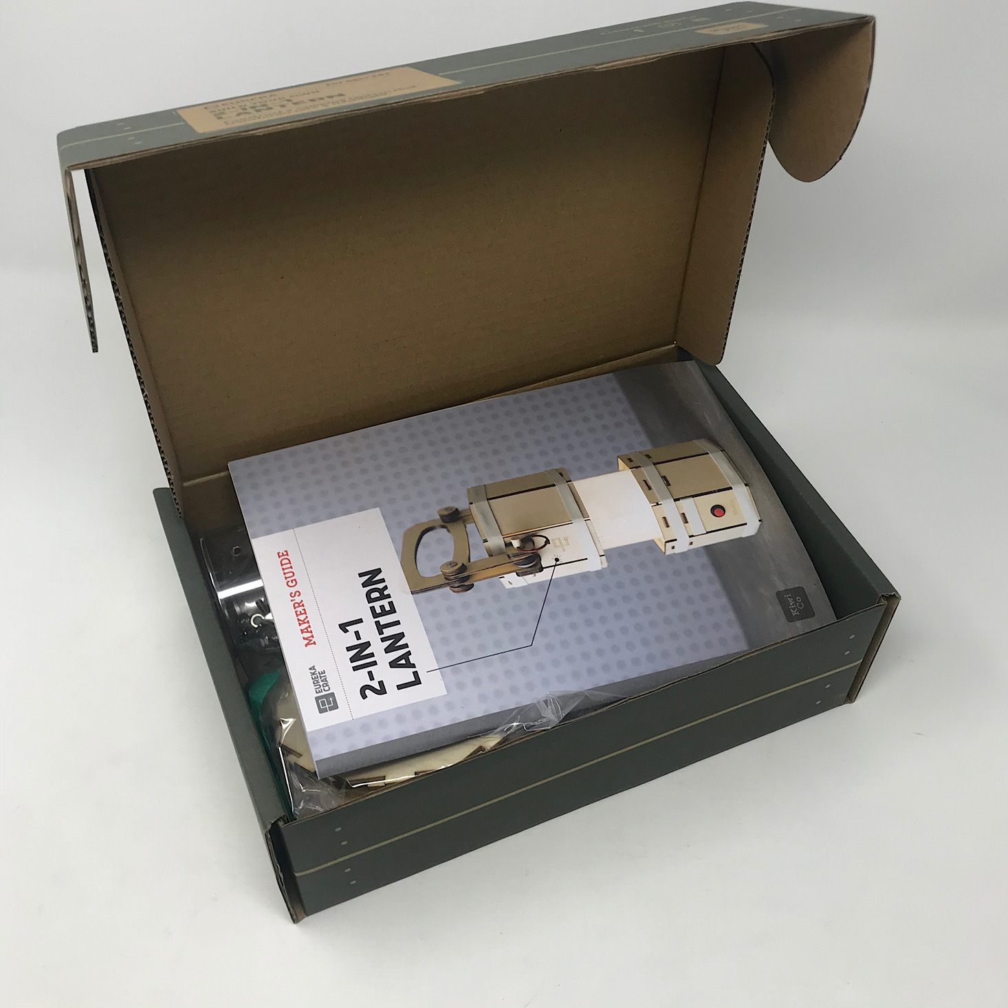 KiwiCo Eureka Crate Review + Coupon – 2-in-1 Lantern | MSA