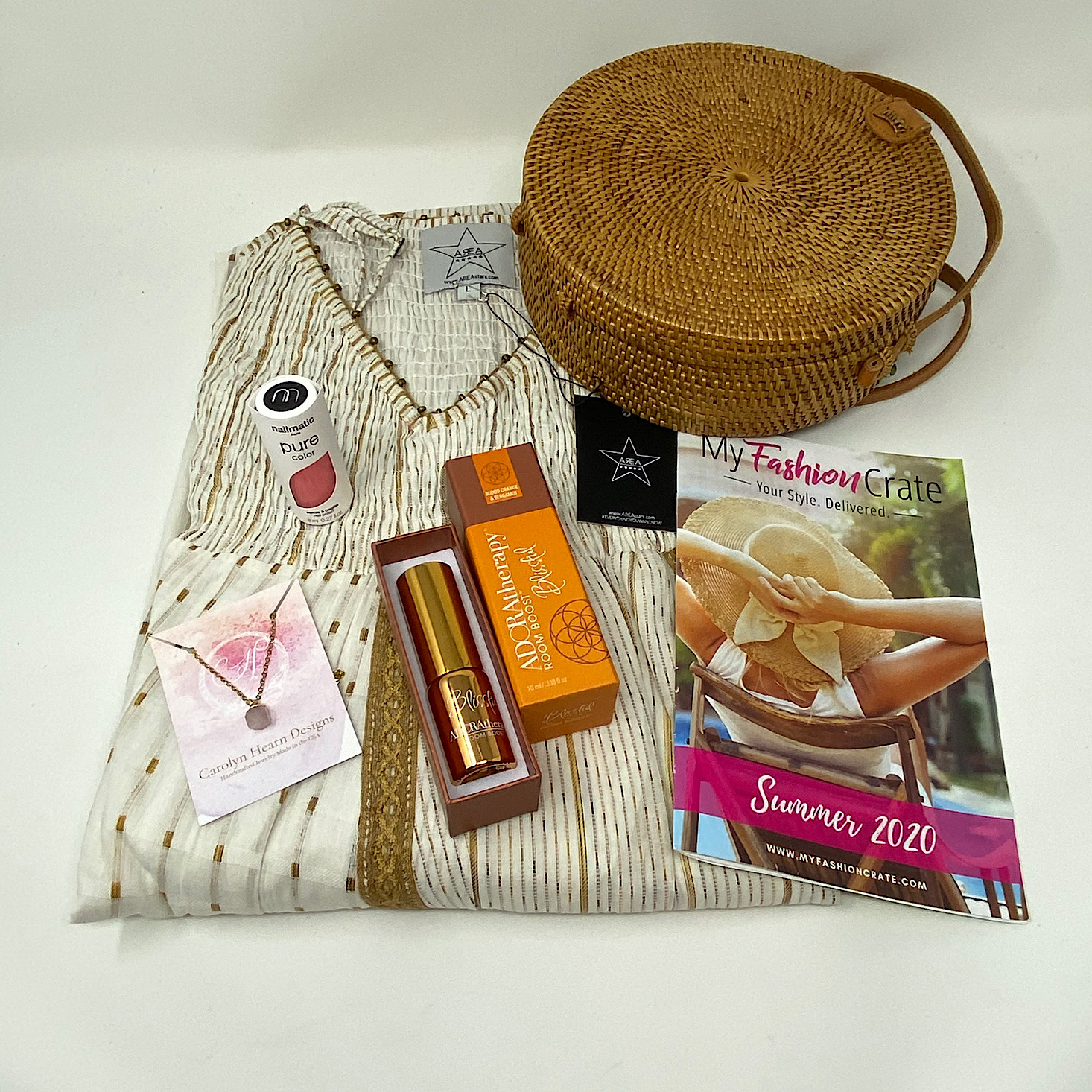 The 18 Best Women’s Clothing Subscription Boxes in 2023