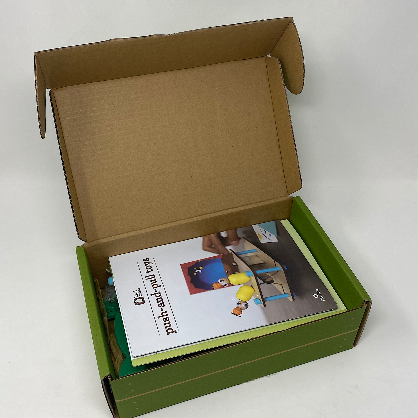 KiwiCo Kiwi Crate Review + Coupon – Push and Pull Toys | MSA