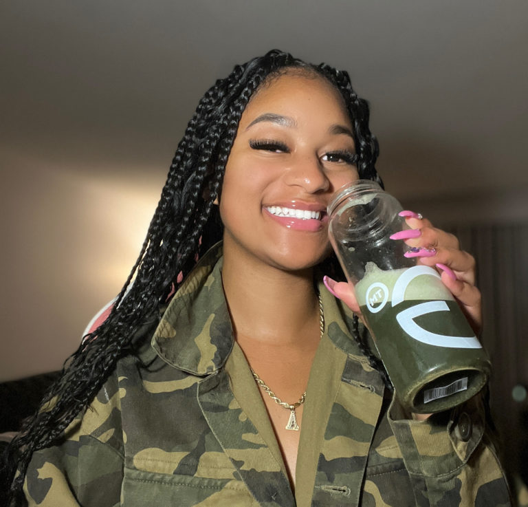 Athletic Greens vs. Multivitamins: Why You Need to Replace Your ...