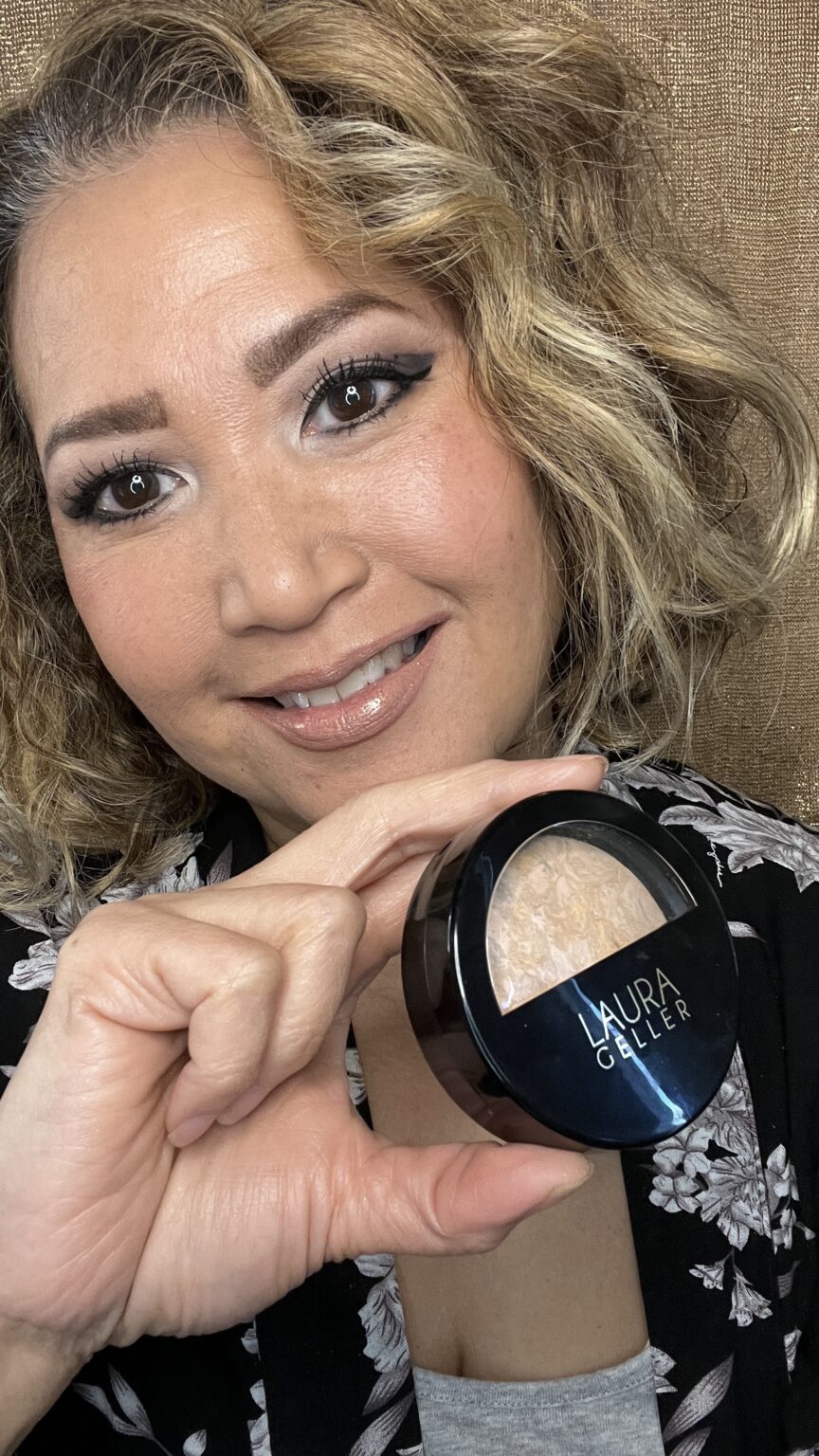 Laura Geller vs. Bare Minerals: Which Foundation Reigns Supreme for Women 40+? | My Subscription ...