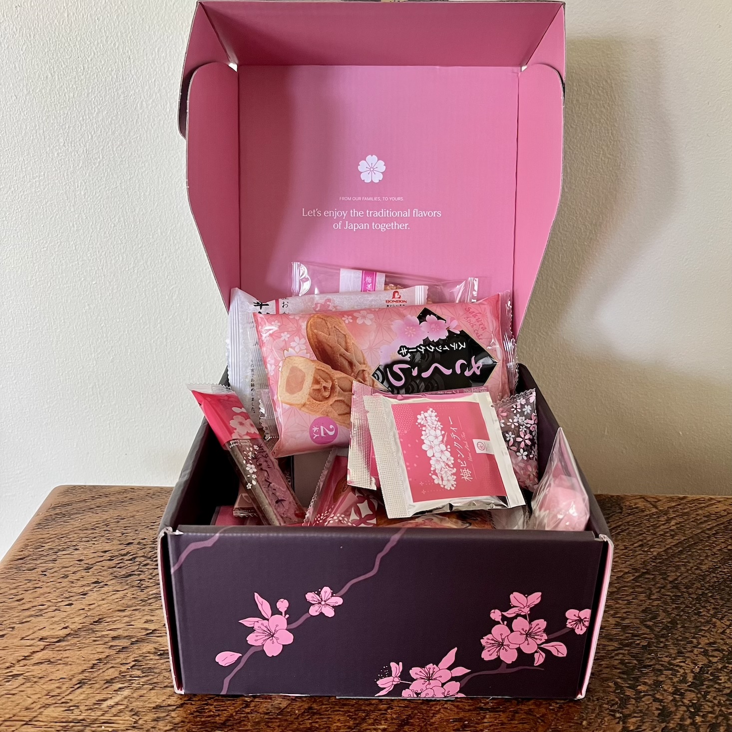 Sakuraco Snack Subscription April 2026 Review | My Subscription Addiction